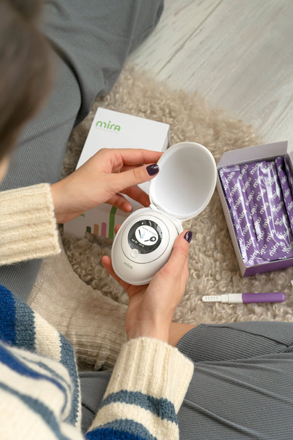 Mira Hormone Monitor: Max Starter Kit